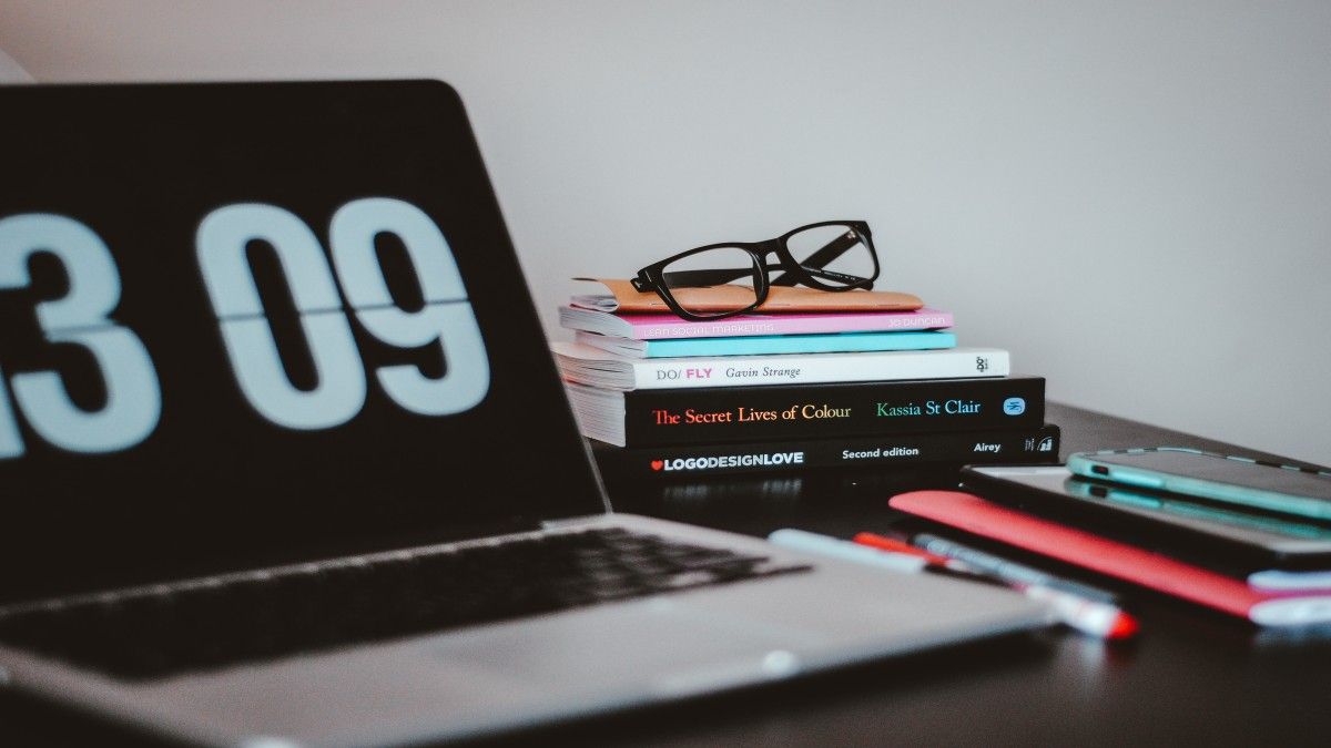 Launch a Successful Freelance Career in 14 Steps